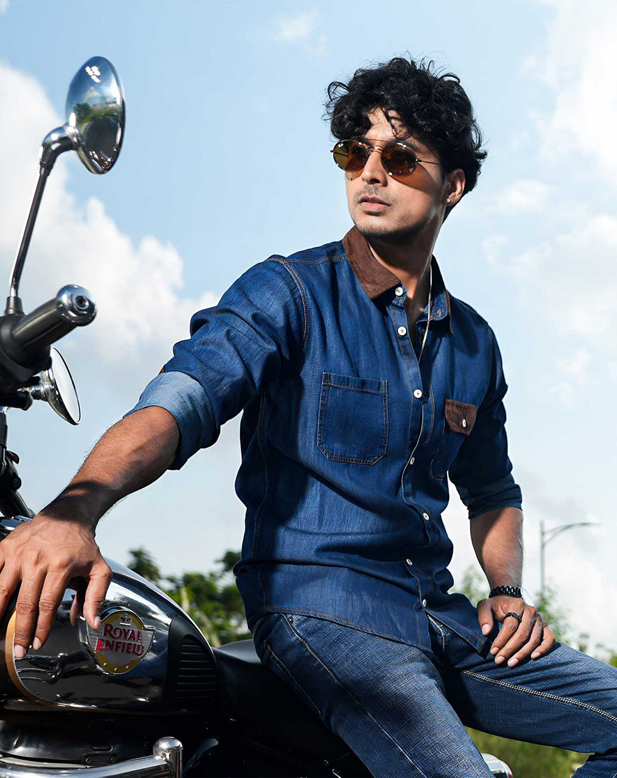 Dark Contrast Denim – V O Y A G E